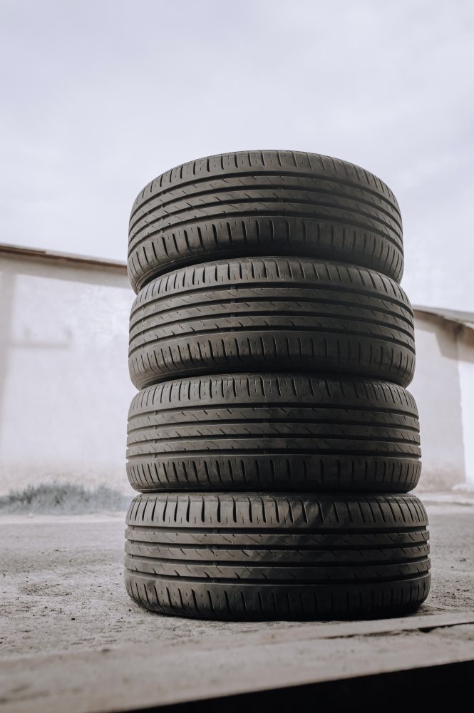 How to Store Tires Between Seasons - Tips and Tricks | Storwell